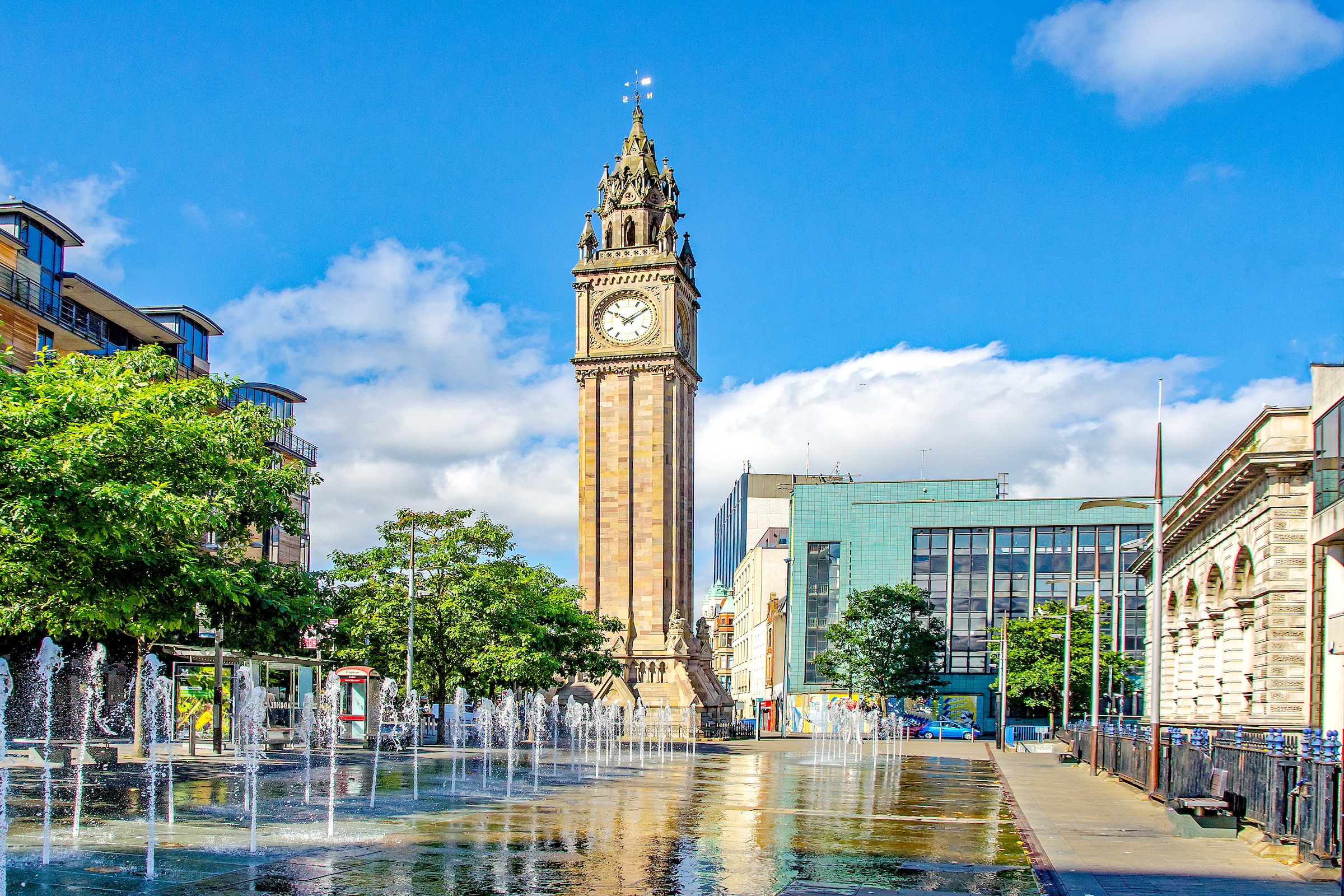 Hop-on/Hop-off bus | Travel Guide