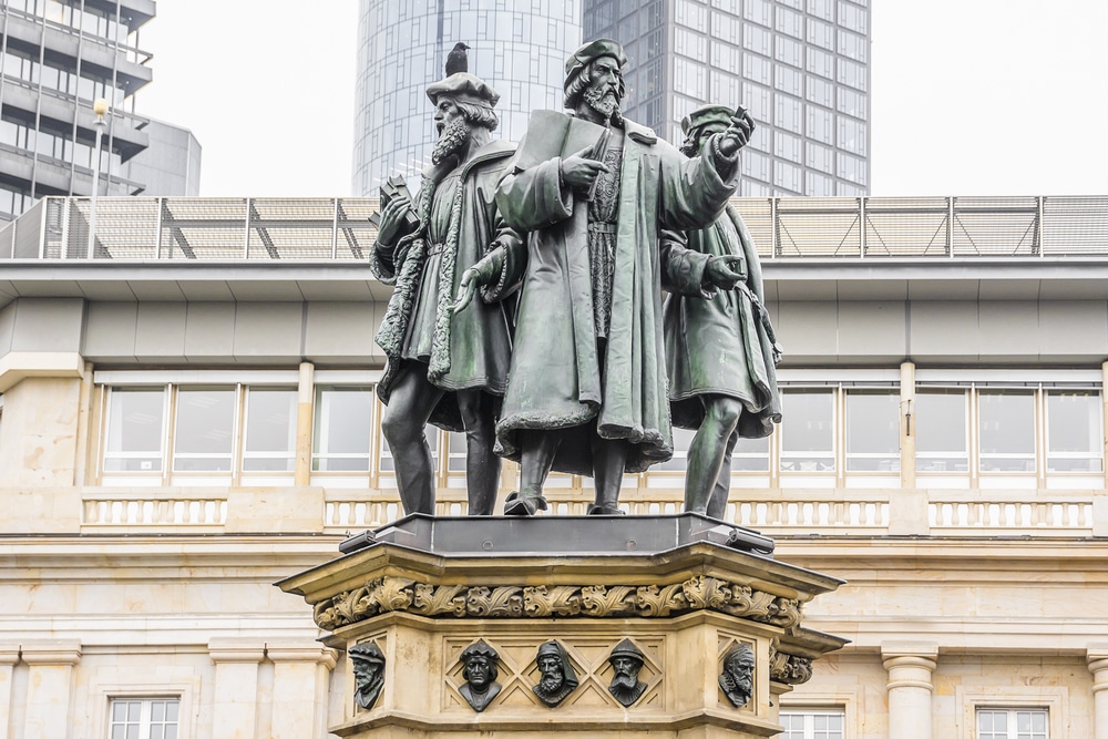 Gutenberg Statue Detroit Video Daily: The Gutenberg Statue In Detroit