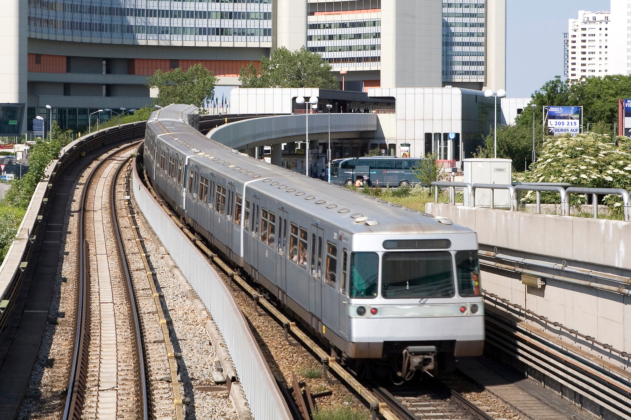 Public transportation | Travel Guide