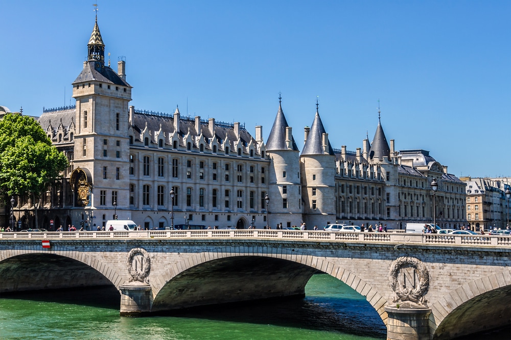 Places of interest in Paris | Travel Guide