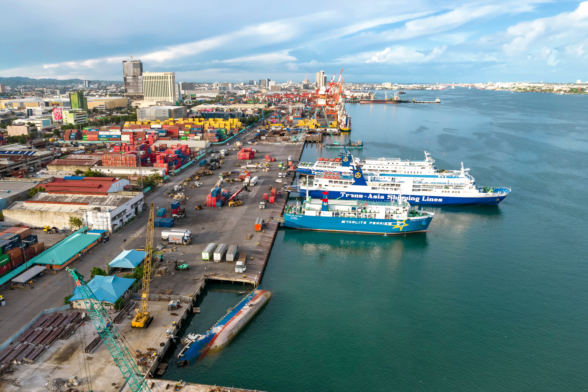 Ferries Philippines - Routes, tickets & timetables